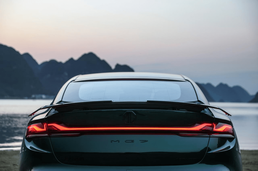 售价11.98万元起，名爵MG7轿跑正式上市_搜狐汽车_搜狐网