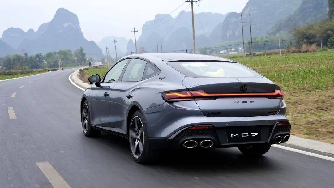 11.98万起售，主打高性能，MG7哪款配置值得买？_搜狐汽车_搜狐网