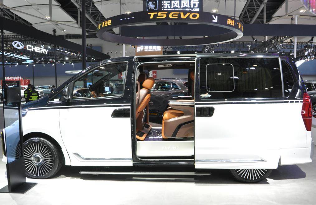 东风风行M7大师版，2.0T+8AT，长5米1多，网友：可惜外观欣赏不来_搜狐汽车_搜狐网