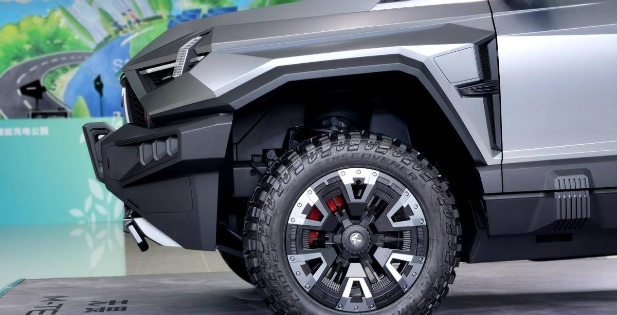 这两台即将上市的硬派越野车，猛士M-Terrain和仰望U8，你选谁？_搜狐汽车_搜狐网