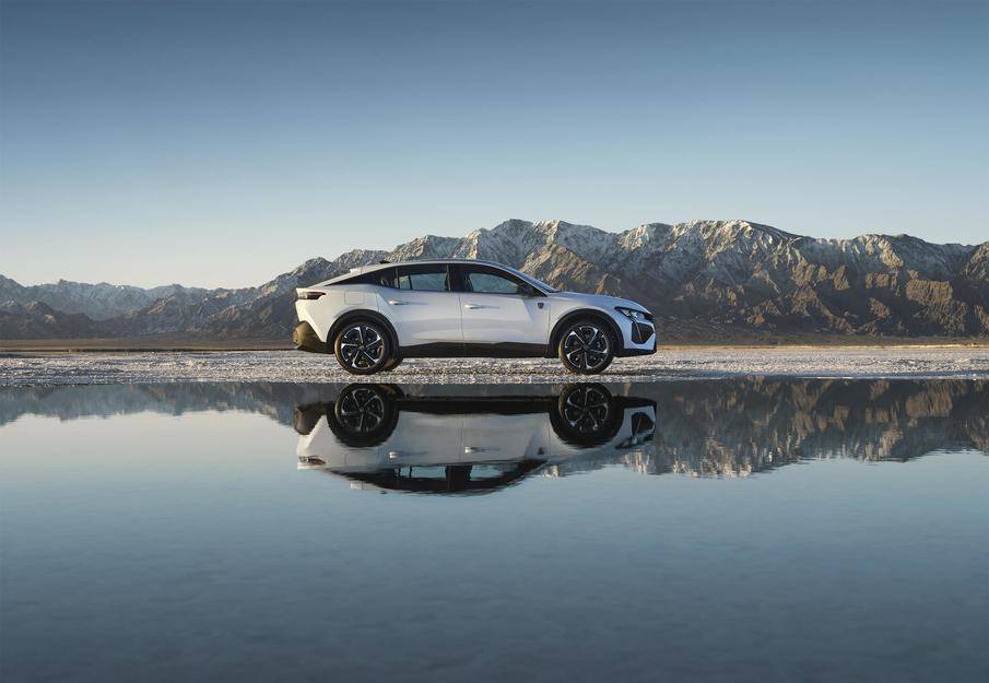 与雪铁龙C5X凡尔赛同源是好事？标致408X预售14.57万起值得买吗？_搜狐汽车_搜狐网