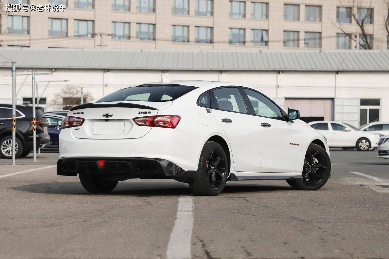 配2.0T+9AT，从19.59万跌至13.59万，为何优惠大也“卖不动”？_搜狐汽车_搜狐网