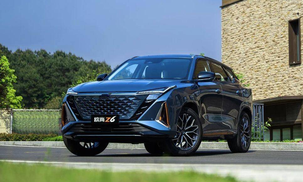 12.79万起，2023款欧尚Z6正式上市，配备2.0T性能更强悍_搜狐汽车_搜狐网