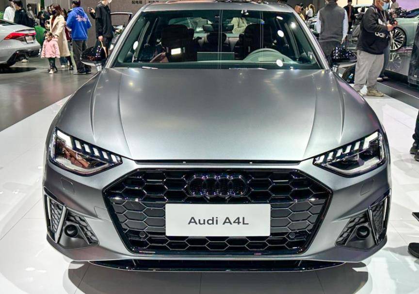 34万预算想买中型车，小鹏P7i对比奥迪A4L，选谁合适？_搜狐汽车_搜狐网
