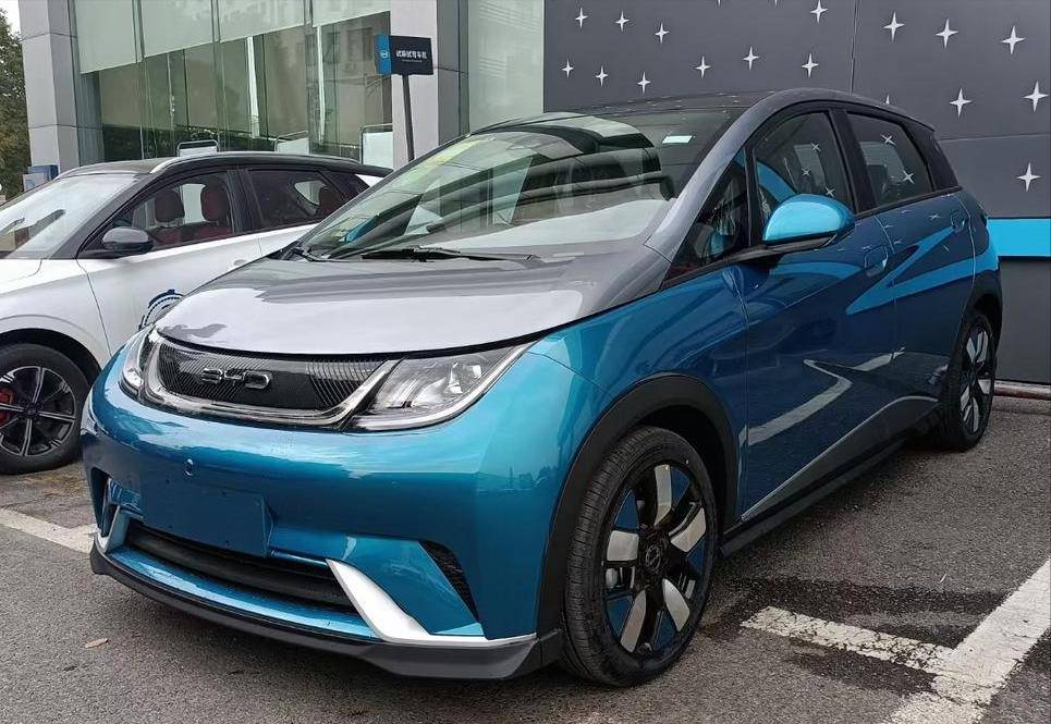 妥妥的海豚陪跑选手！比亚迪2023款e2上市，10.28万元起_搜狐汽车_搜狐网