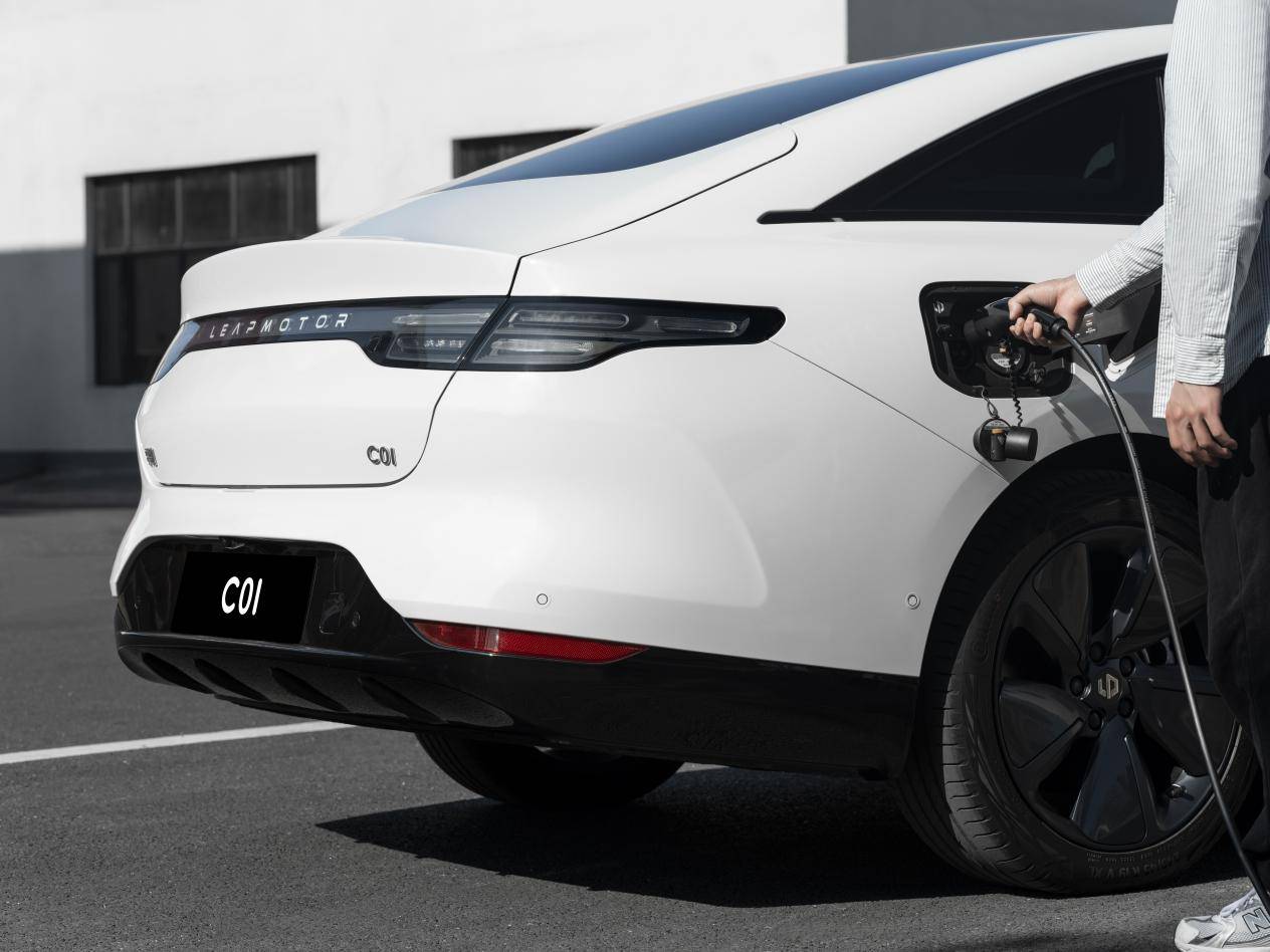 深蓝SL03、AION S Plus、秦PLUS EV和零跑C01，在意操控怎么选？_搜狐汽车_搜狐网