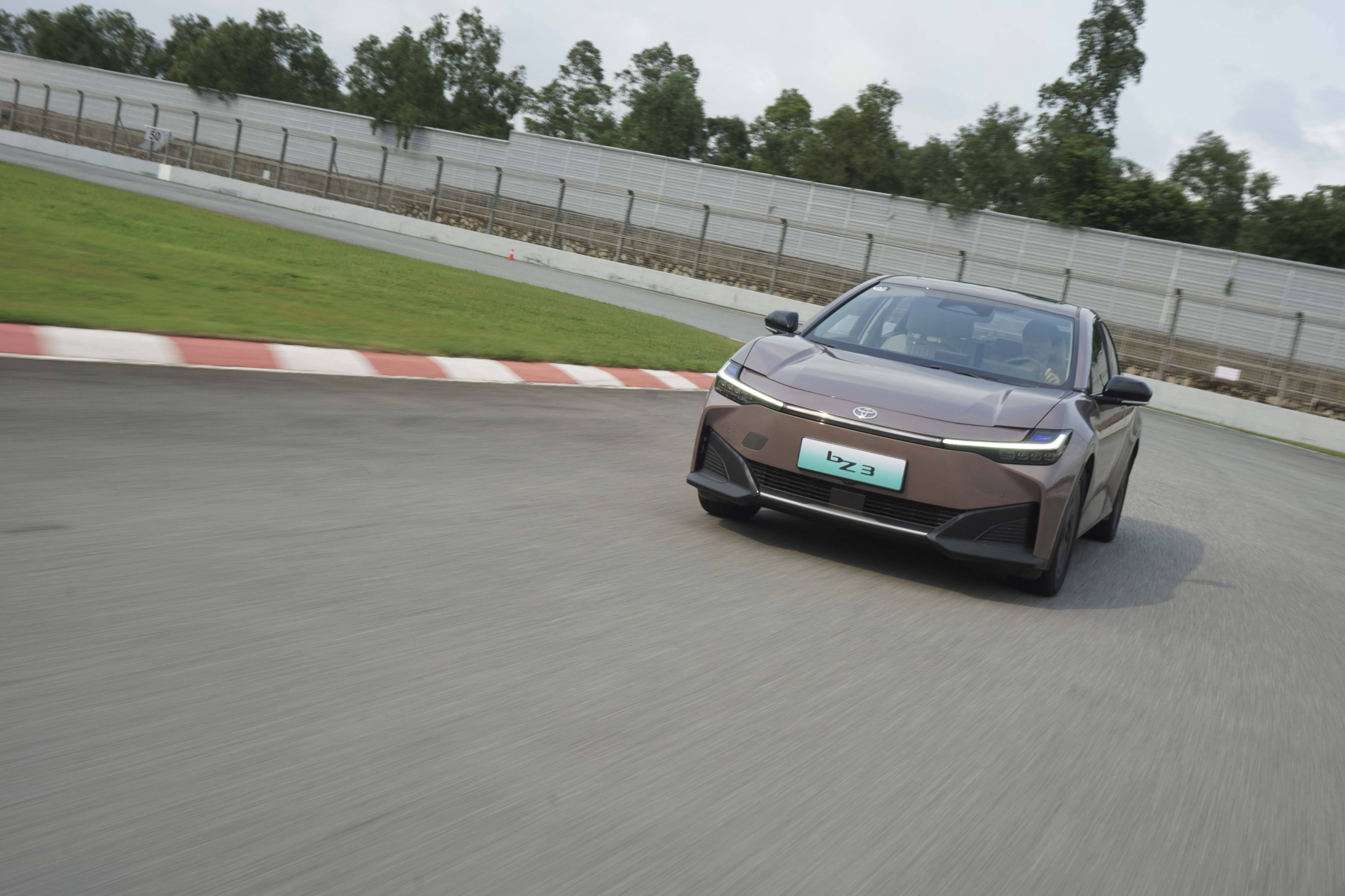 一汽丰田bZ3正式上市，16.98万元起售_搜狐汽车_搜狐网