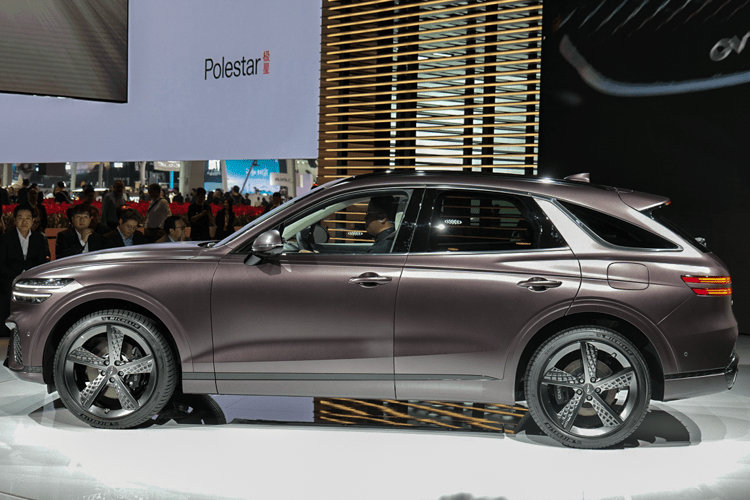 捷尼赛思携G90、GV70燃油版首次亮相车展：全系车型引华_搜狐汽车_搜狐网