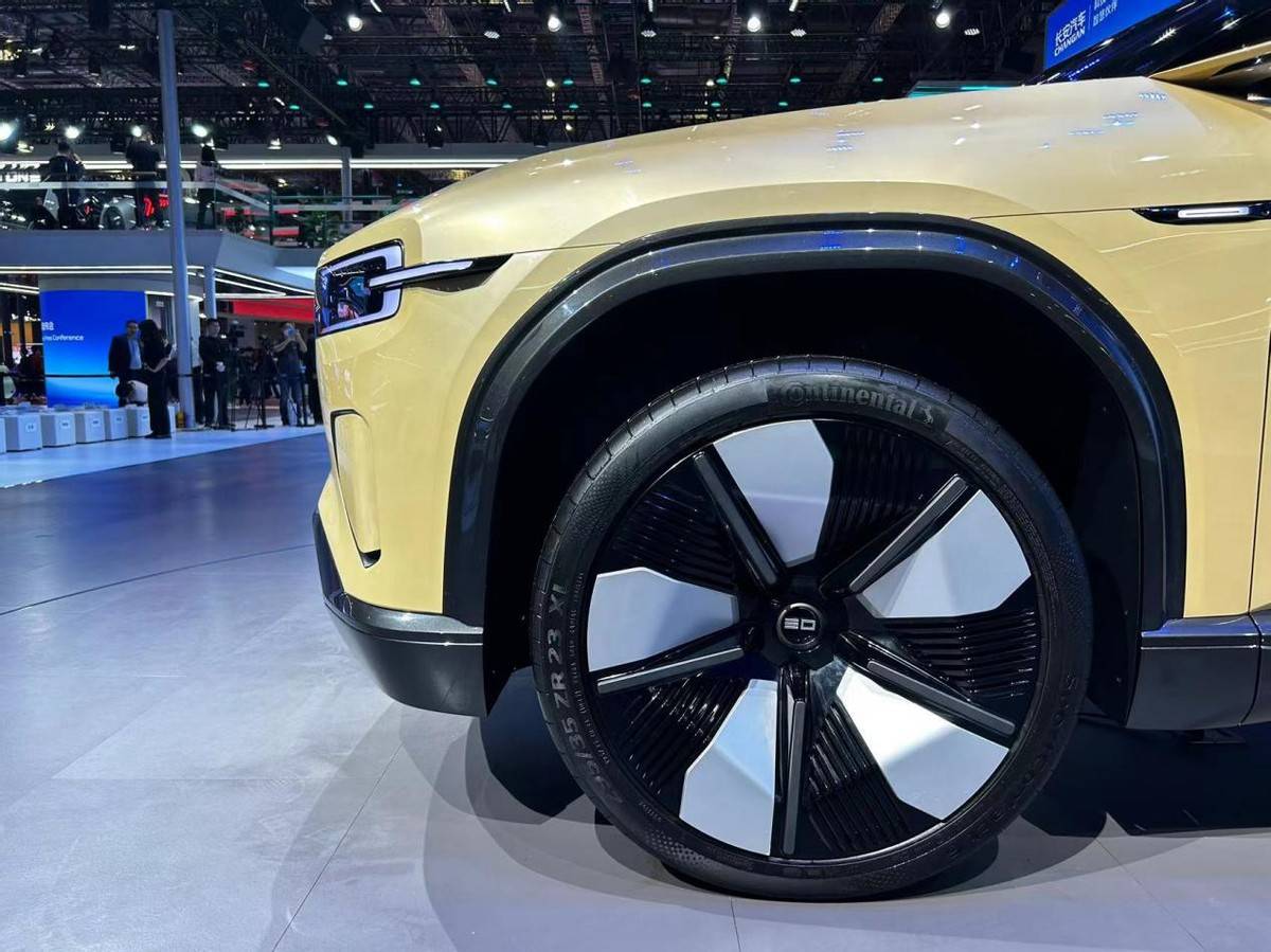 长安CD701原型车亮相上海车展，结合SUV和皮卡的“全新物种”？_搜狐汽车_搜狐网