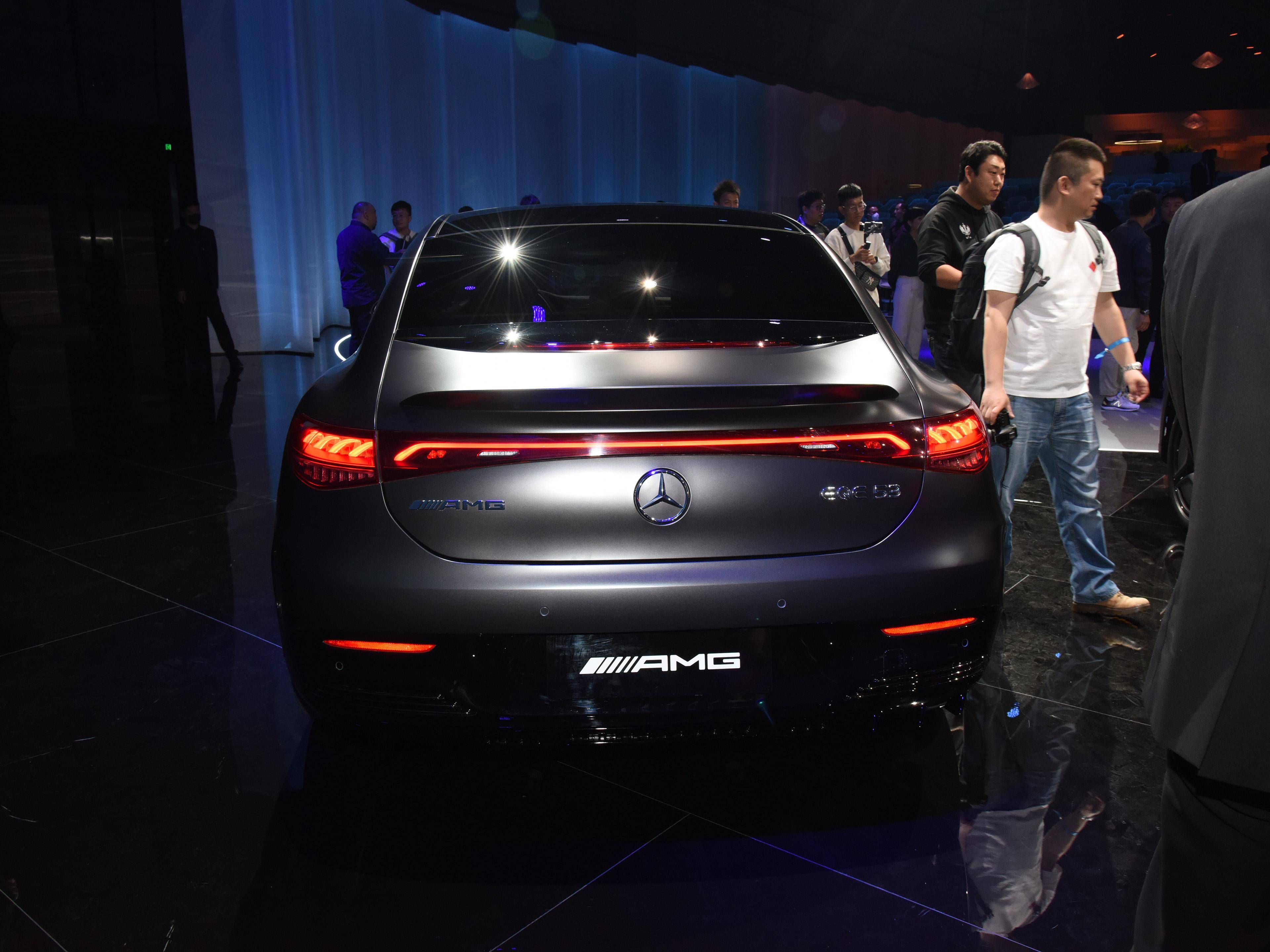 86.2万元起 AMG EQE 53国内上市 3.8秒破百_搜狐汽车_搜狐网