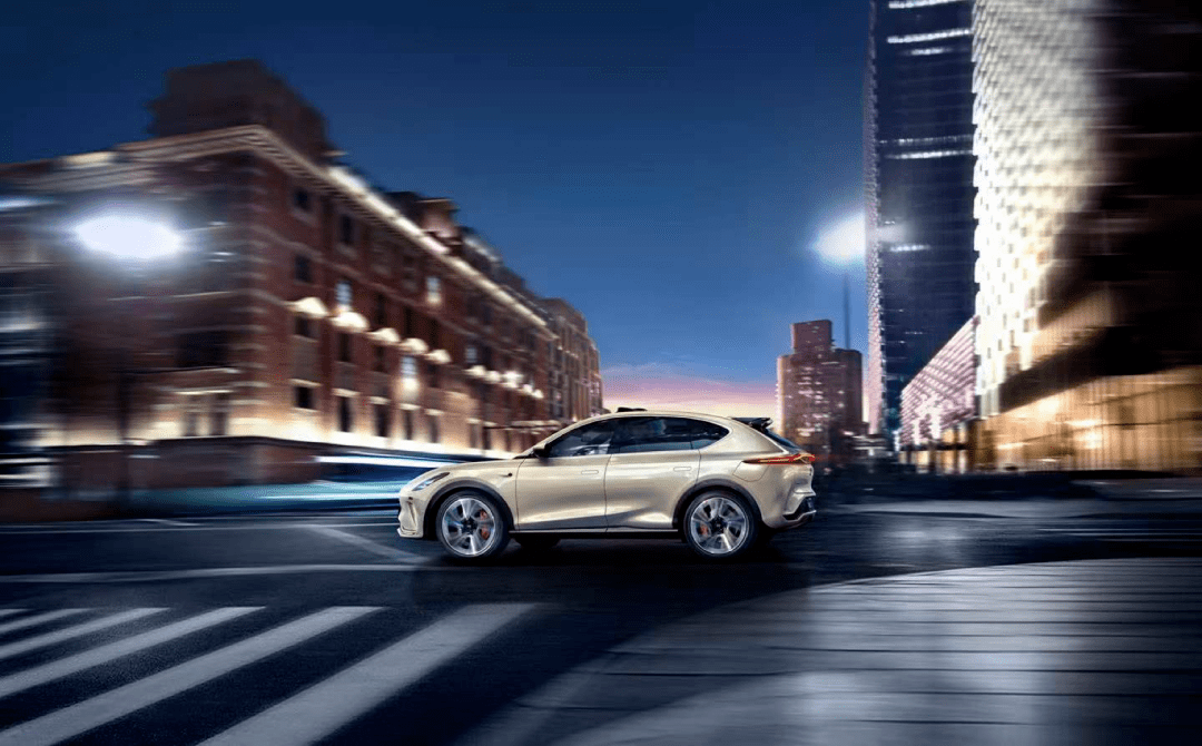 SUV3.0智己有了“撒手锏”_搜狐汽车_搜狐网