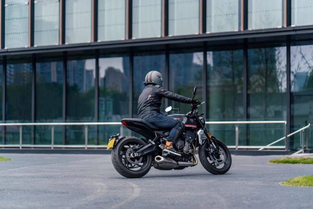 详细测评春风800NK︱没错，它真的就是目前国产第一_搜狐汽车_搜狐网