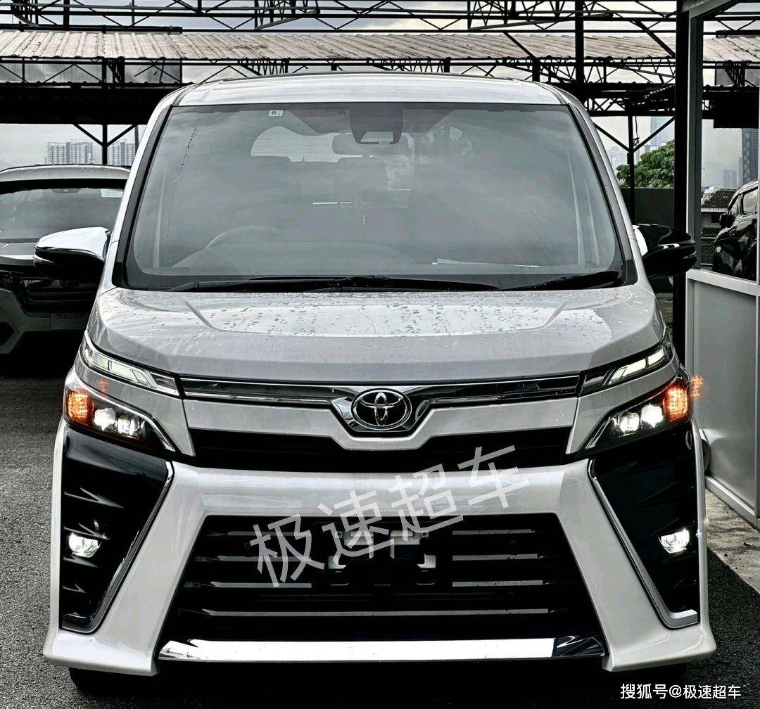 家用MPV“新宠”登场，丰田VOXY新车型亮相，7座大空间更给力_搜狐汽车_搜狐网
