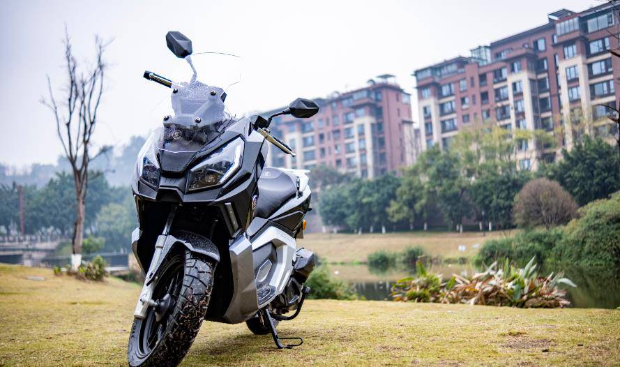 能“玩得飞起”的踏板新物种-嘉陵ADV踏板CoCo山猫150T详解_搜狐汽车_搜狐网