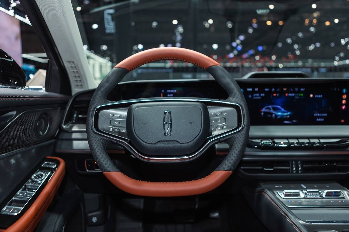 80后90后买车，奥迪A4L和林肯Z谁更吃香？_搜狐汽车_搜狐网