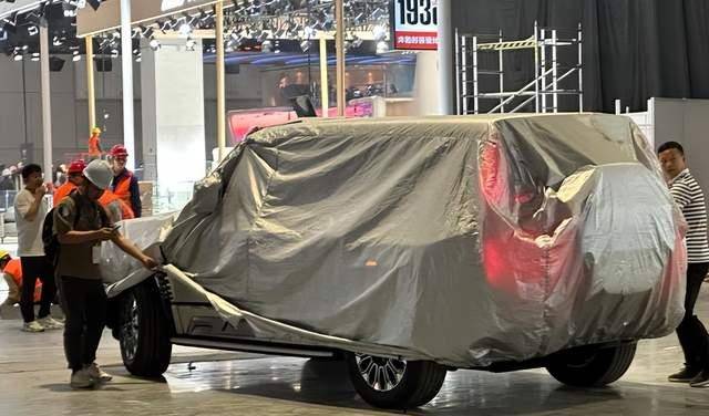 正式登场！仰望U8预售109.8万，四轮电机+云辇-P，超越路虎卫士_搜狐汽车_搜狐网