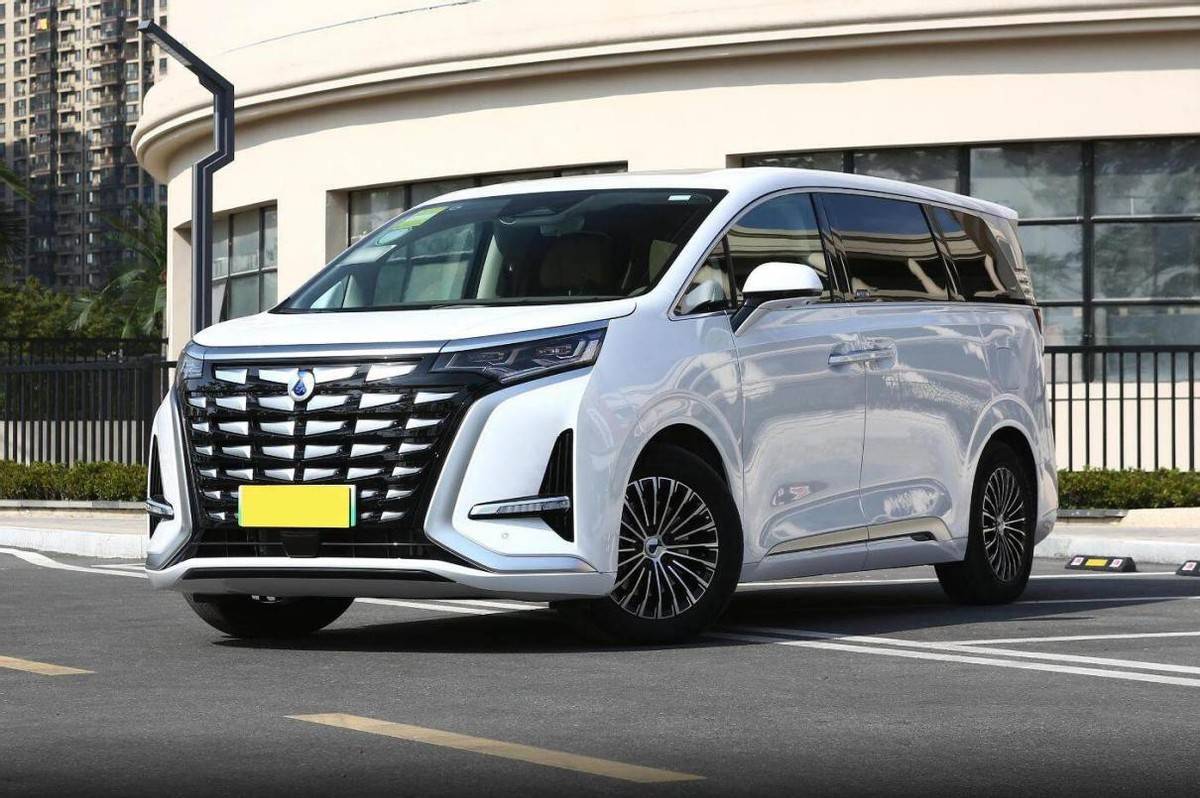 40万预算选择哪款MPV？腾势D9 DM-i对比别克GL8，究竟谁表现更强？_搜狐汽车_搜狐网
