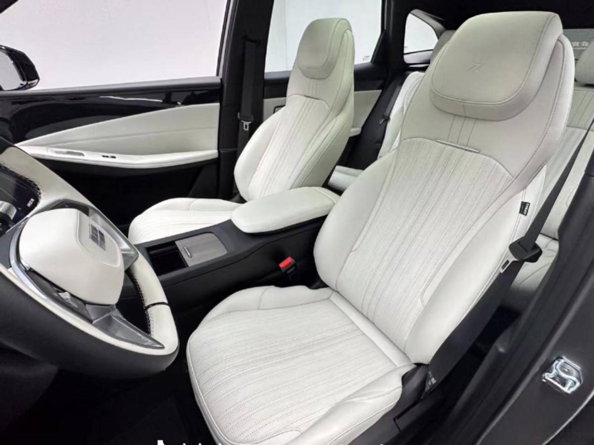 最强混动花落谁家？上海车展热门车型银河L7VS宋PLUS DM-i，你顶谁？_搜狐汽车_搜狐网