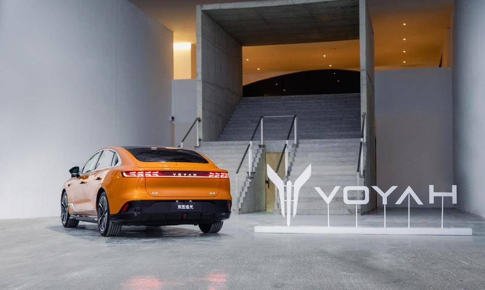 最高续航730km，入门就有3.8s破百，岚图追光或于上海车展上市_搜狐汽车_搜狐网