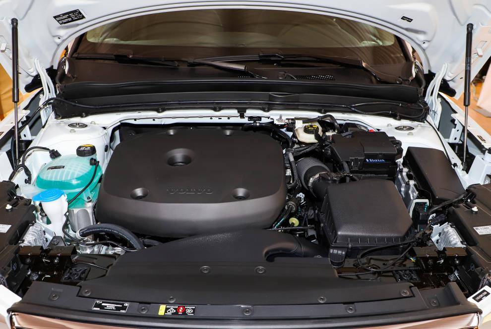 沃尔沃的鼎力制作，比奥迪Q3出挑，2.0T爆248马力＋8AT，配四驱_搜狐汽车_搜狐网