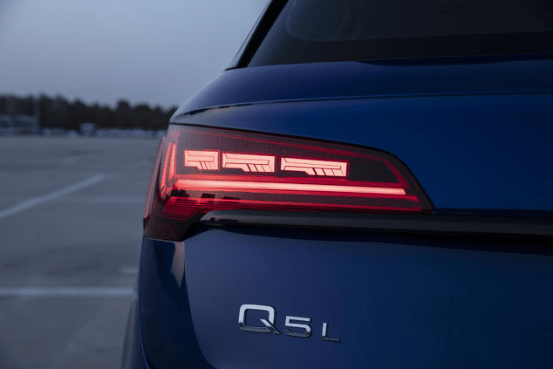 奥迪Q5L对比凯迪拉克XT5，谁才是40万级天花板？_搜狐汽车_搜狐网