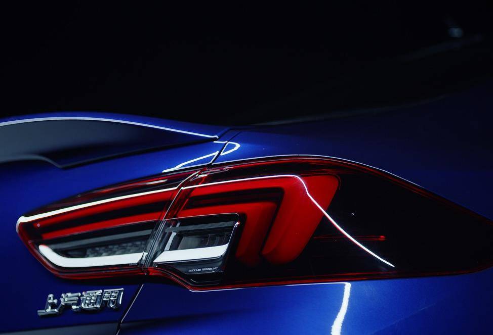 有它看啥凯美瑞，261马力＋9AT，零百7.2秒，比本田思域漂亮_搜狐汽车_搜狐网