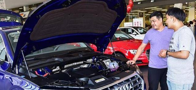 奥迪Q5L属于什么档次？开Q5L算钱人吗？车主：入门版就够用_搜狐汽车_搜狐网