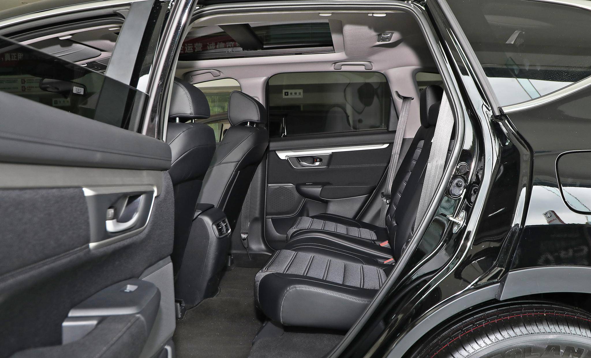 自动挡油耗4.9L，高销量大空间，耐造增压机动力强，实拍本田CRV_搜狐汽车_搜狐网