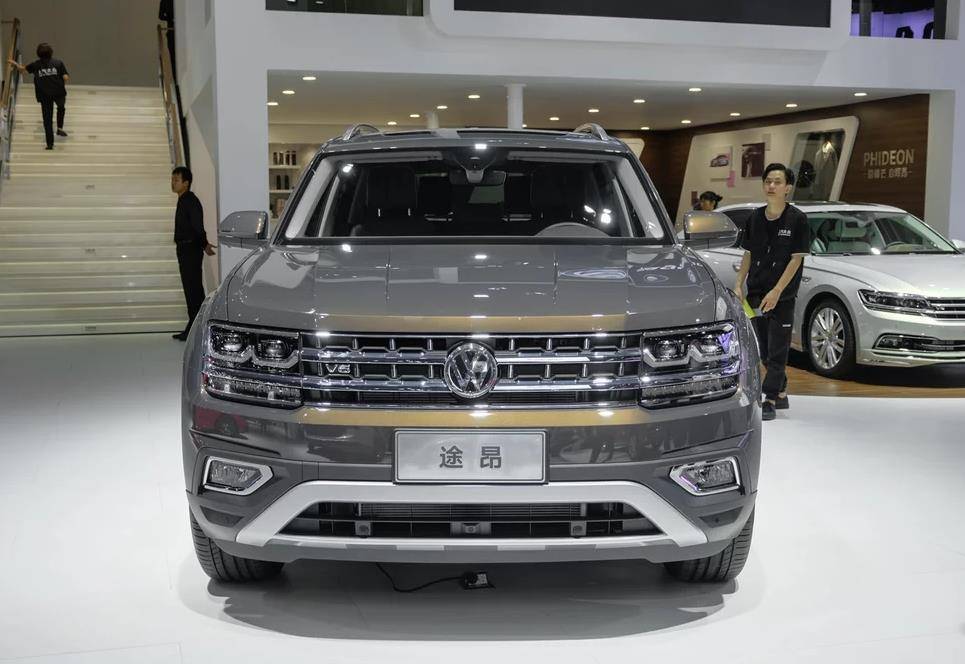 别总盯着汉兰达，德系大7座豪华SUV，2.5T＋7DCT，车长超过5米_搜狐汽车_搜狐网