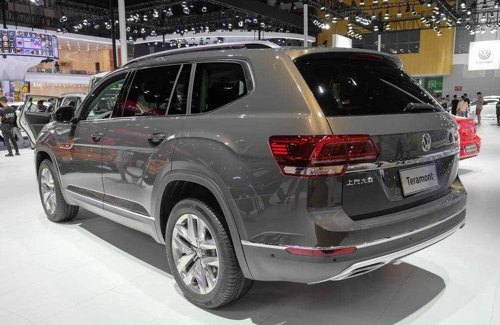 别总盯着汉兰达，德系大7座豪华SUV，2.5T＋7DCT，车长超过5米_搜狐汽车_搜狐网