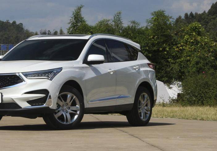 被车标“耽误”的豪车，2.0T进口发动机，标配10AT，还看啥奥迪Q5_搜狐汽车_搜狐网