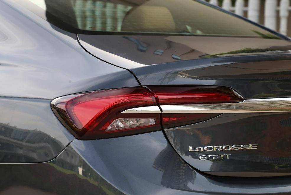 这款美系“猛将”，比宝马3系漂亮，配9AT＋国六，2.0T爆237马力_搜狐汽车_搜狐网