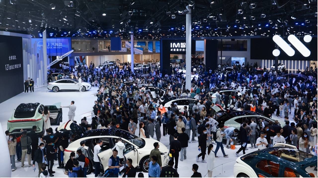 在高端细分市场上 智己开始发力，LS7 4月销售1,930台_搜狐汽车_搜狐网