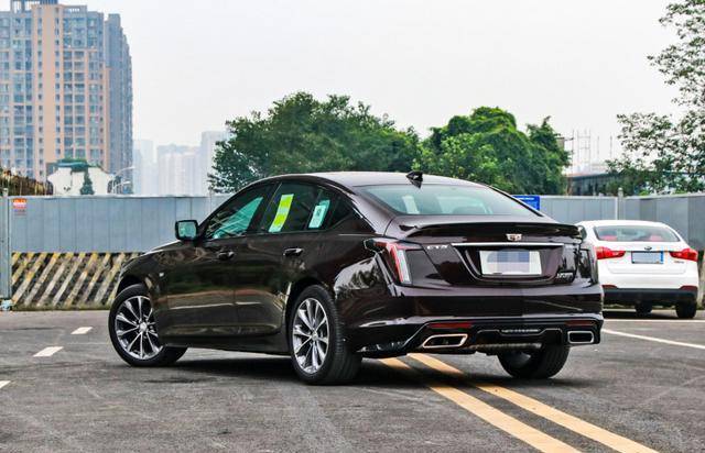26.9万喜提凯迪拉克CT5，再开奥迪A4L，差距一目了然！_搜狐汽车_搜狐网