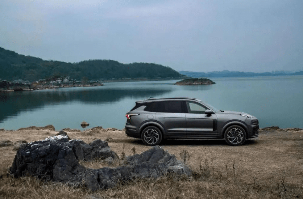 你们没有注意到吧？09MHEV真的香！XC90半价开回家_搜狐汽车_搜狐网