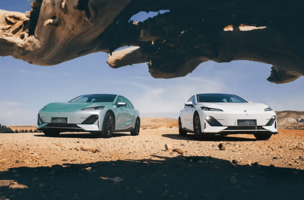 宝马3系VS深蓝sl03，颜控首选谁？_搜狐汽车_搜狐网