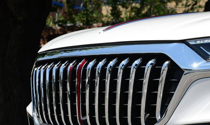 红旗HS5终于火了，31天狂甩9117台，2.0T＋爱信6AT，配四驱_搜狐汽车_搜狐网