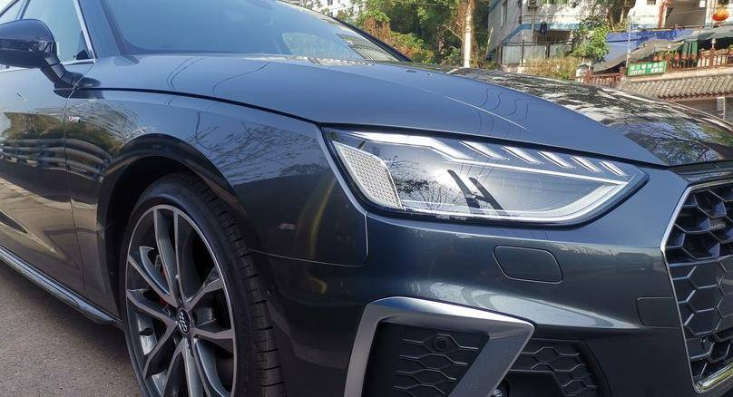 30万没要宝马3系和奔驰C级，却提了辆奥迪A4L，车主：没后悔！_搜狐汽车_搜狐网