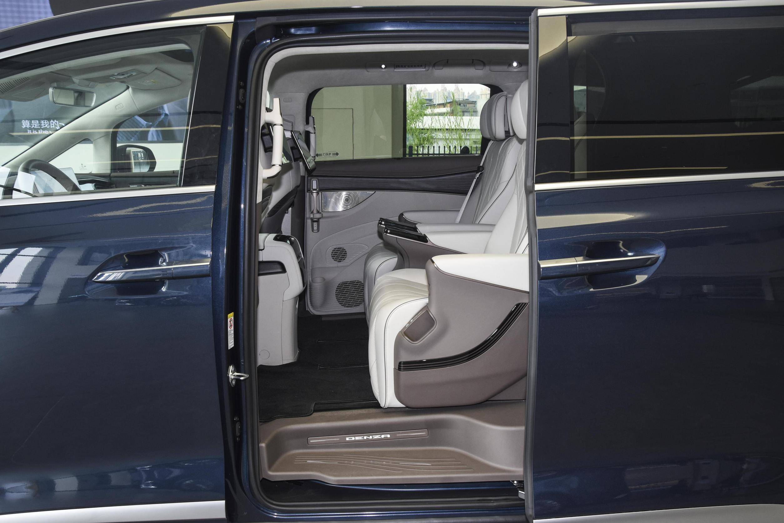 腾势D9 4月销量涨势惊人，成交单价突破42万！GL8还能与之抗衡？_搜狐汽车_搜狐网