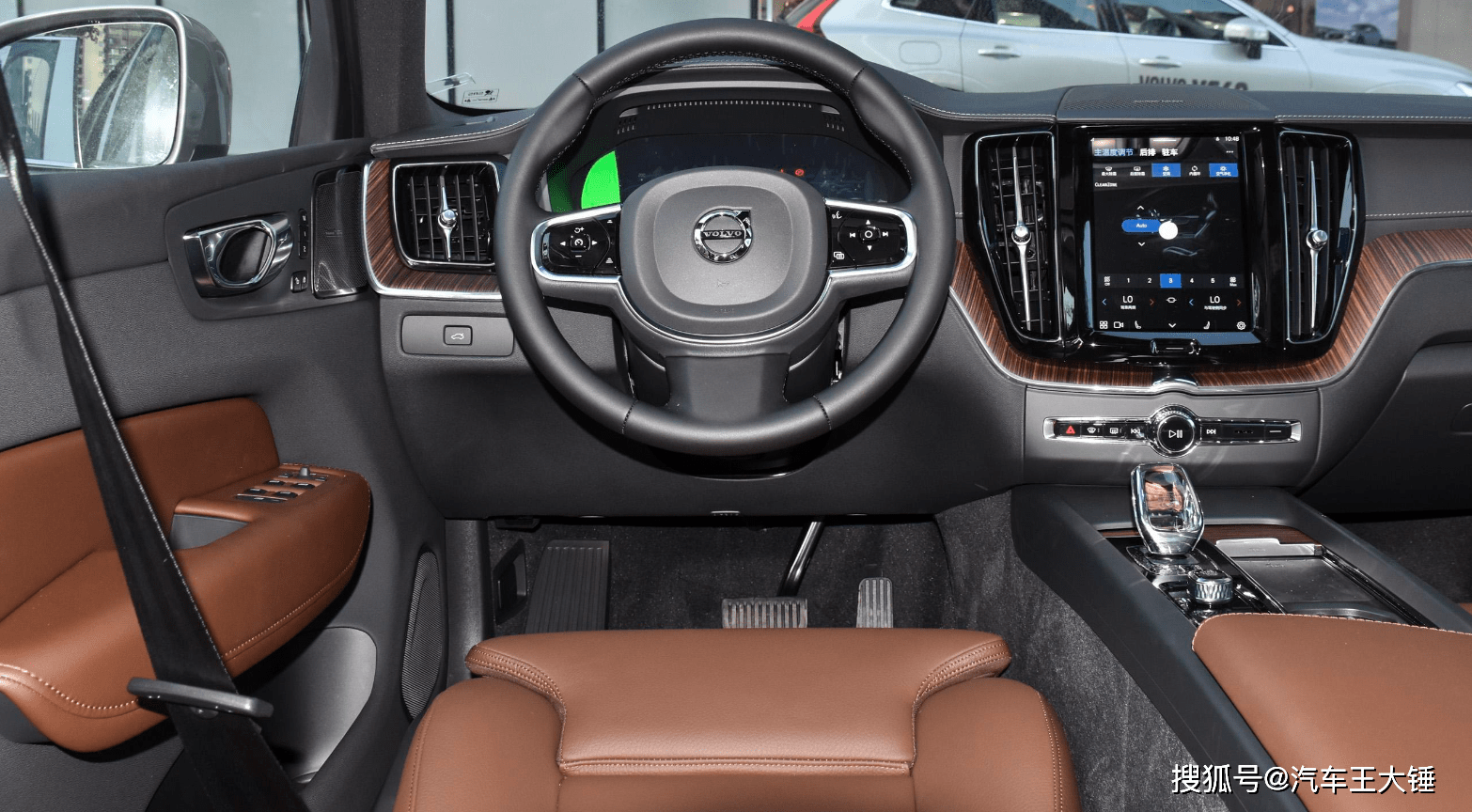 汽油+48V轻混系统，30多万买最新款沃尔沃XC60到底值不值？_搜狐汽车_搜狐网
