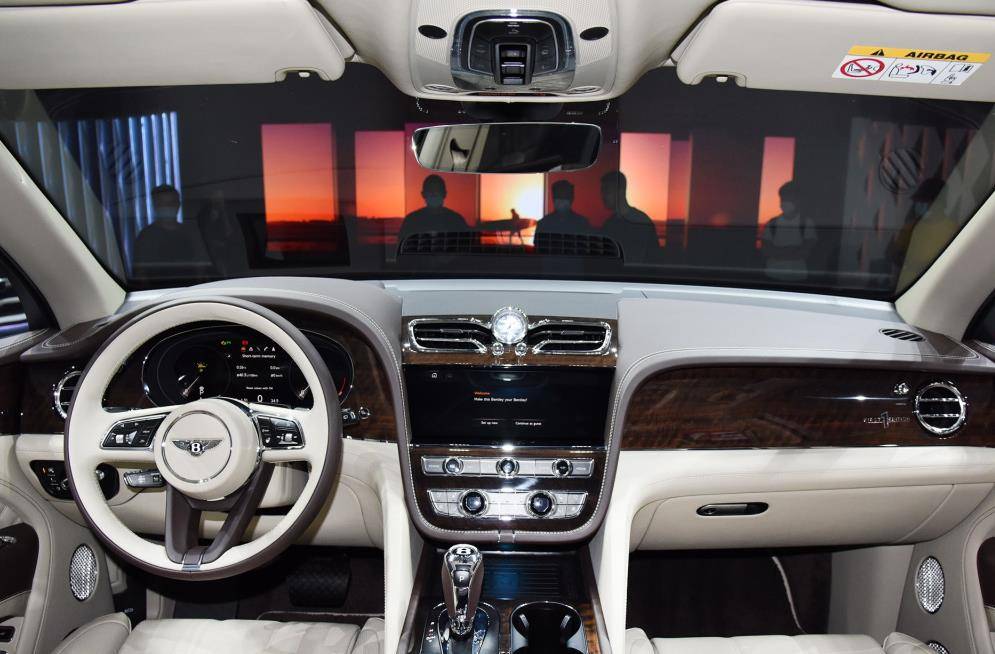 宾利限量版新车即将上市，长超5米1，搭4.0TV8＋四驱，零百4.5S_搜狐汽车_搜狐网