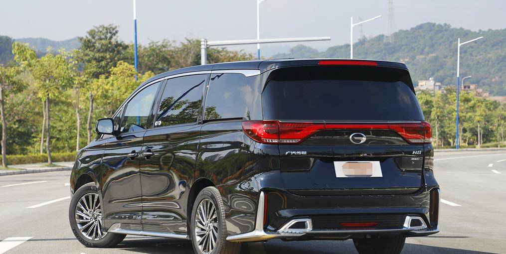 重近2吨，高速稳如牛，252马力＋爱信8AT，这才是豪华MPV_搜狐汽车_搜狐网