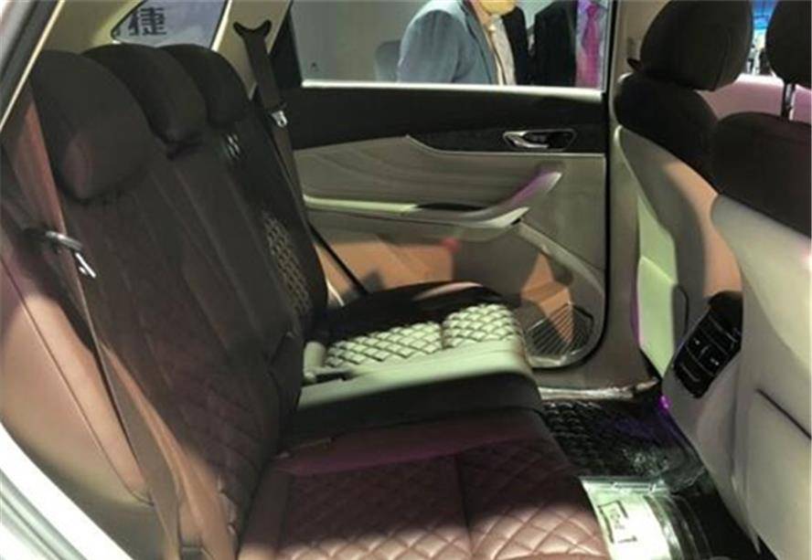 这国产豪车终倒下！配1.6T宝马动力上市要扳倒H6，现仅9万没人买_搜狐汽车_搜狐网