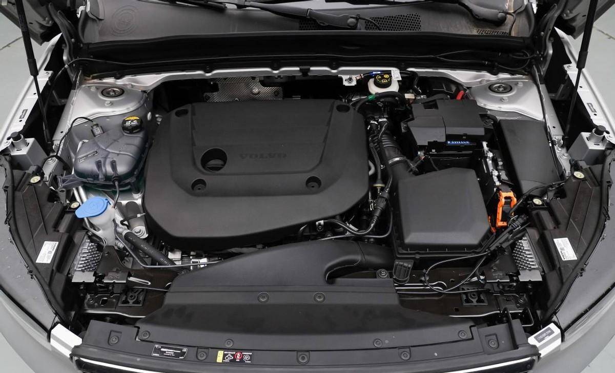 解读沃尔沃XC40，全系配2.0T+48V轻混，是年轻人的品质SUV？_搜狐汽车_搜狐网