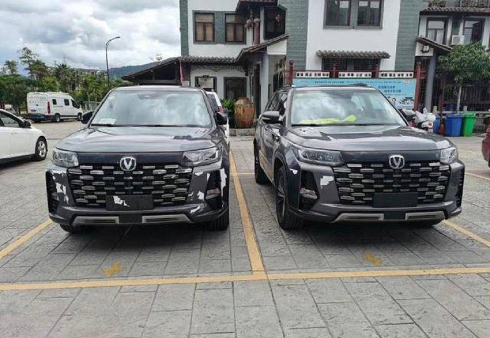 长安版“坦克500”街头实拍！换装蓝鲸2.0T与爱信8AT，外观真霸气_搜狐汽车_搜狐网