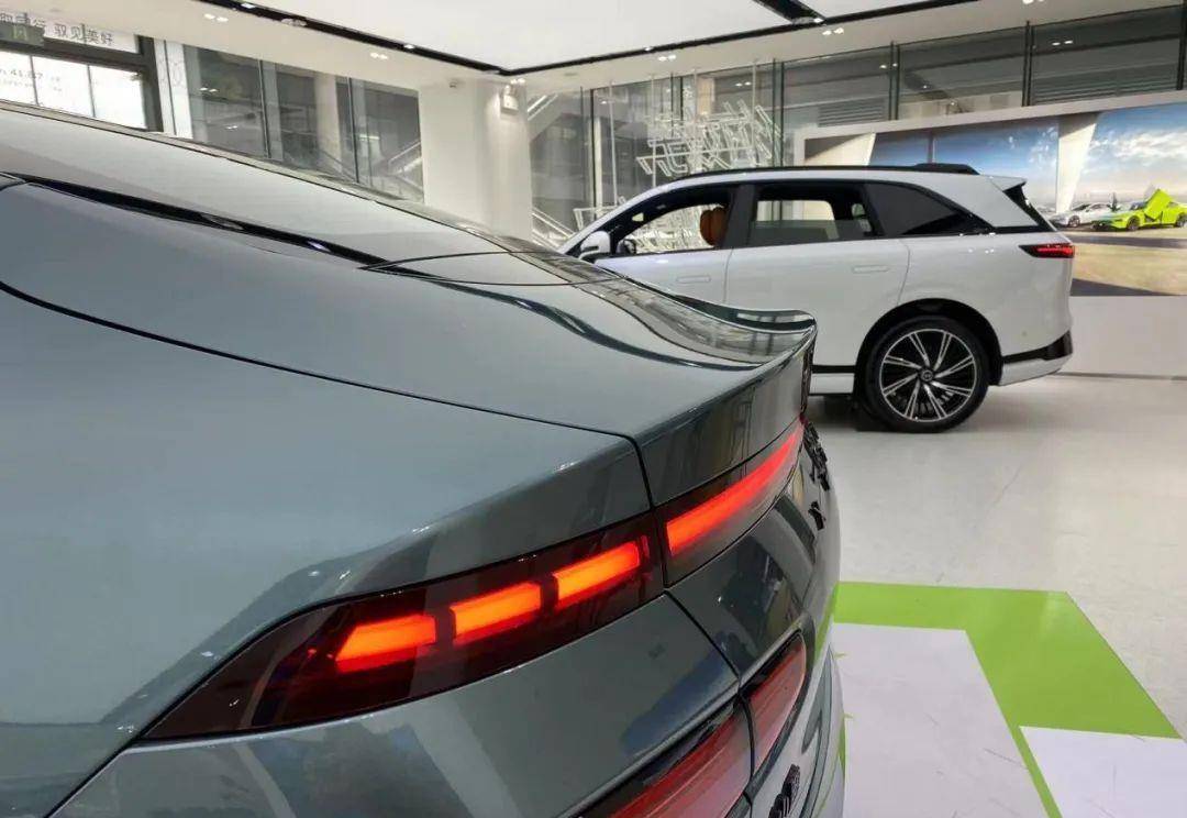 小鹏P7i：认真升级，却因价格饱受争议｜电动观_搜狐汽车_搜狐网