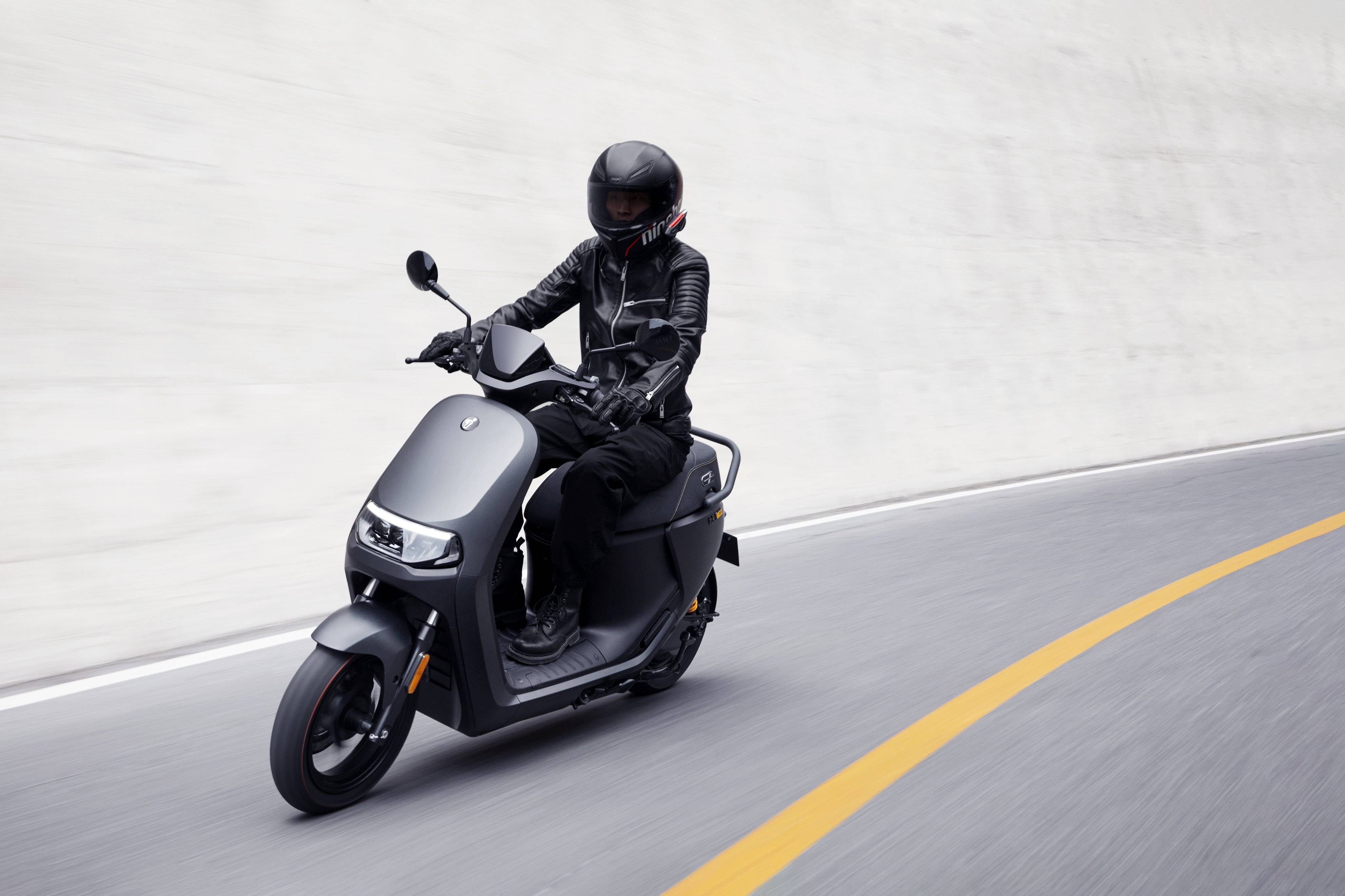 九号电动E300P强势来袭！与极核AE8 S+相比，谁更香？_搜狐汽车_搜狐网