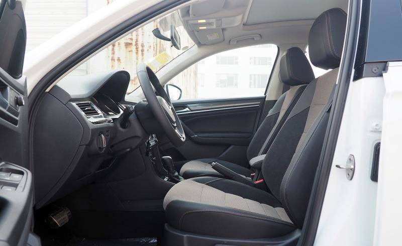 大众终究“老了”，配全景天窗，1.5L＋6AT油耗6L，降4万仍卖不动_搜狐汽车_搜狐网