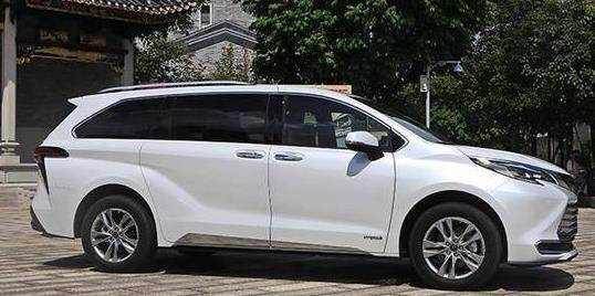 今日霸气上市！丰田MPV标配2.5L混动，预售32万，能击败GL8吗？_搜狐汽车_搜狐网