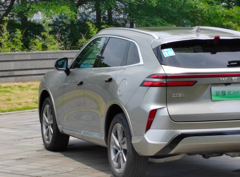 新摩卡DHT-PHEV焕新亮相，理想L7突然没有优势了！_搜狐汽车_搜狐网